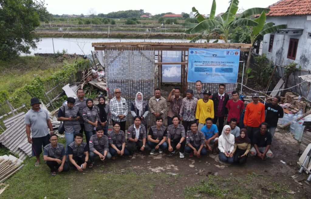 ReSalt House: Inovasi ITB Ubah Sampah Plastik Jadi Rumah Garam di ...